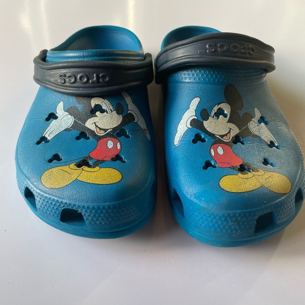 Mickey Mouse Crocs Unisex-Adult Classic Clogs (Mickey… - Gem
